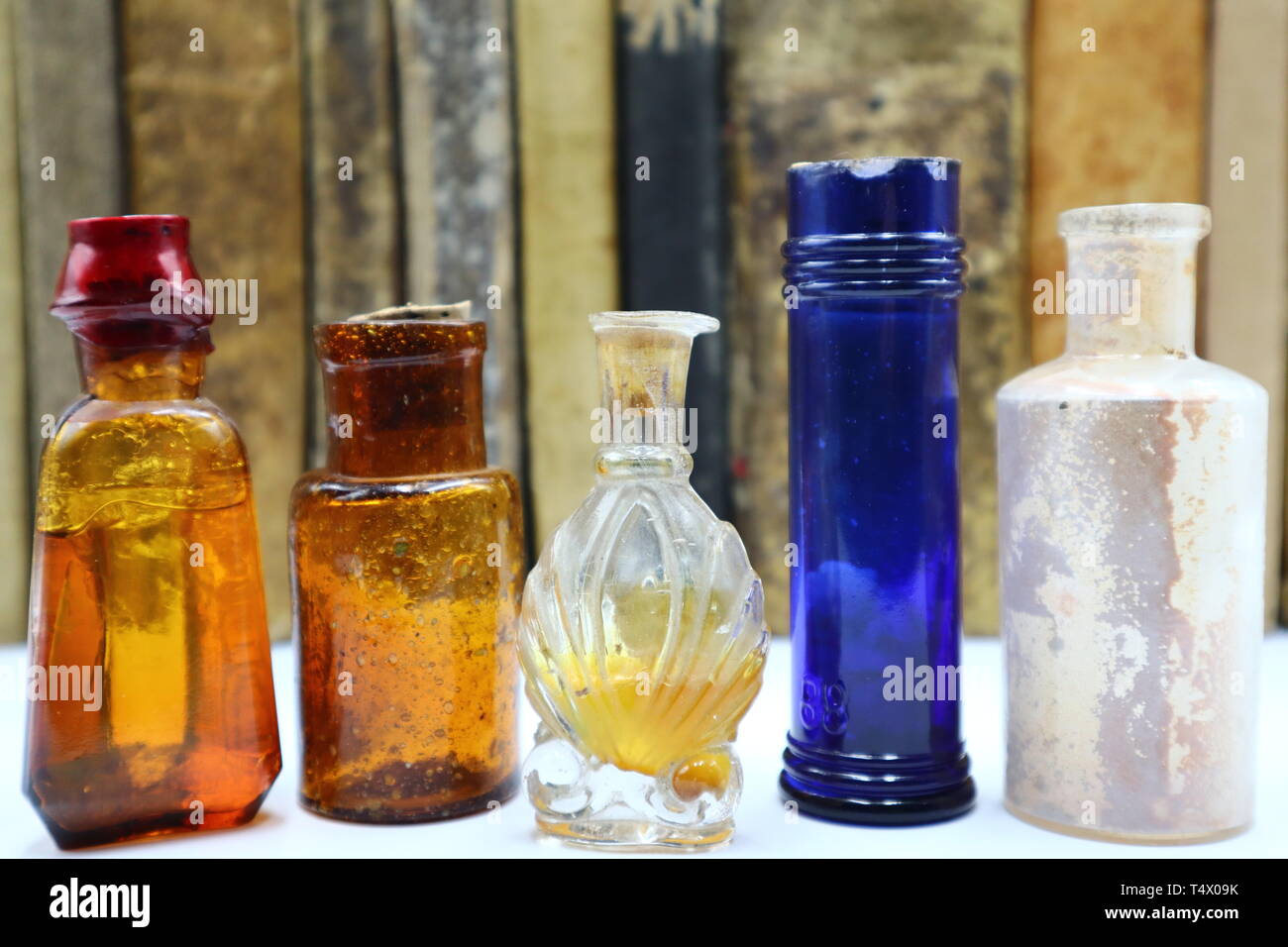 The Victorian Apothecary High Resolution Stock Photography and Images ...