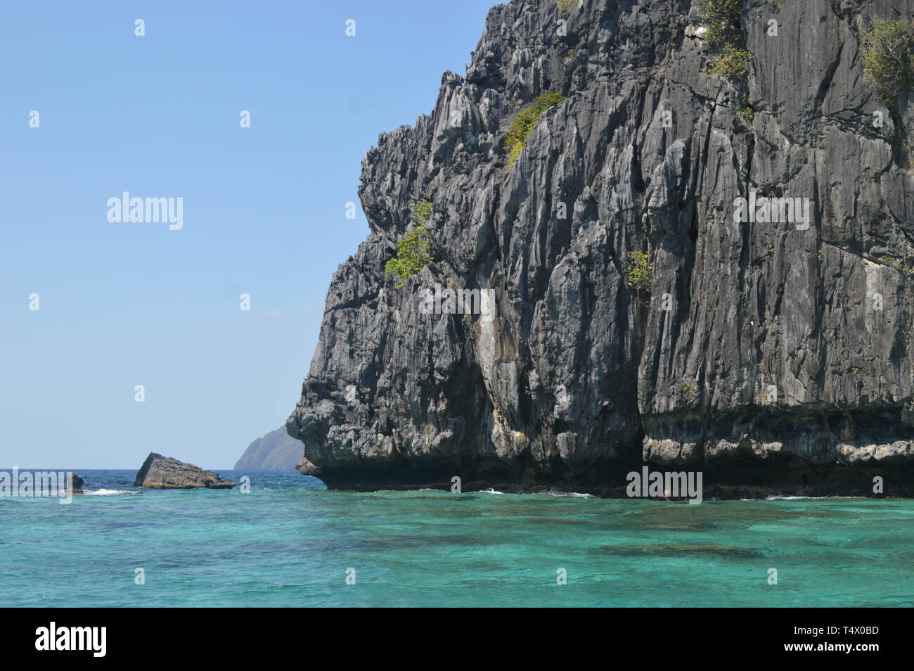 Other side of Twin Rock and the middle there are tiny stone floating in ...