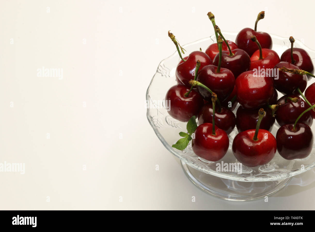 Fresh red cherries Stock Photo - Alamy
