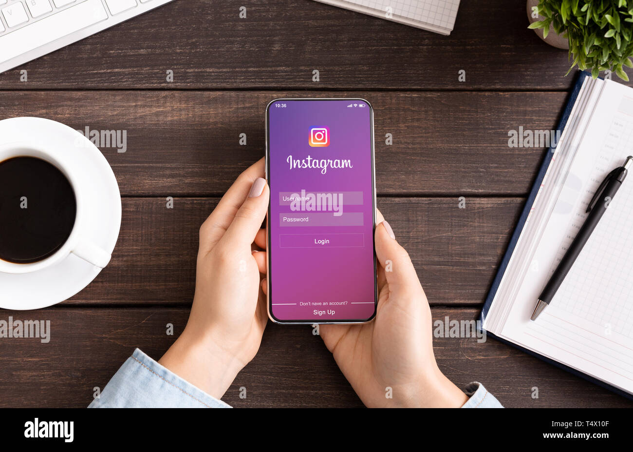 Instagram like phone hi-res stock photography and images - Alamy