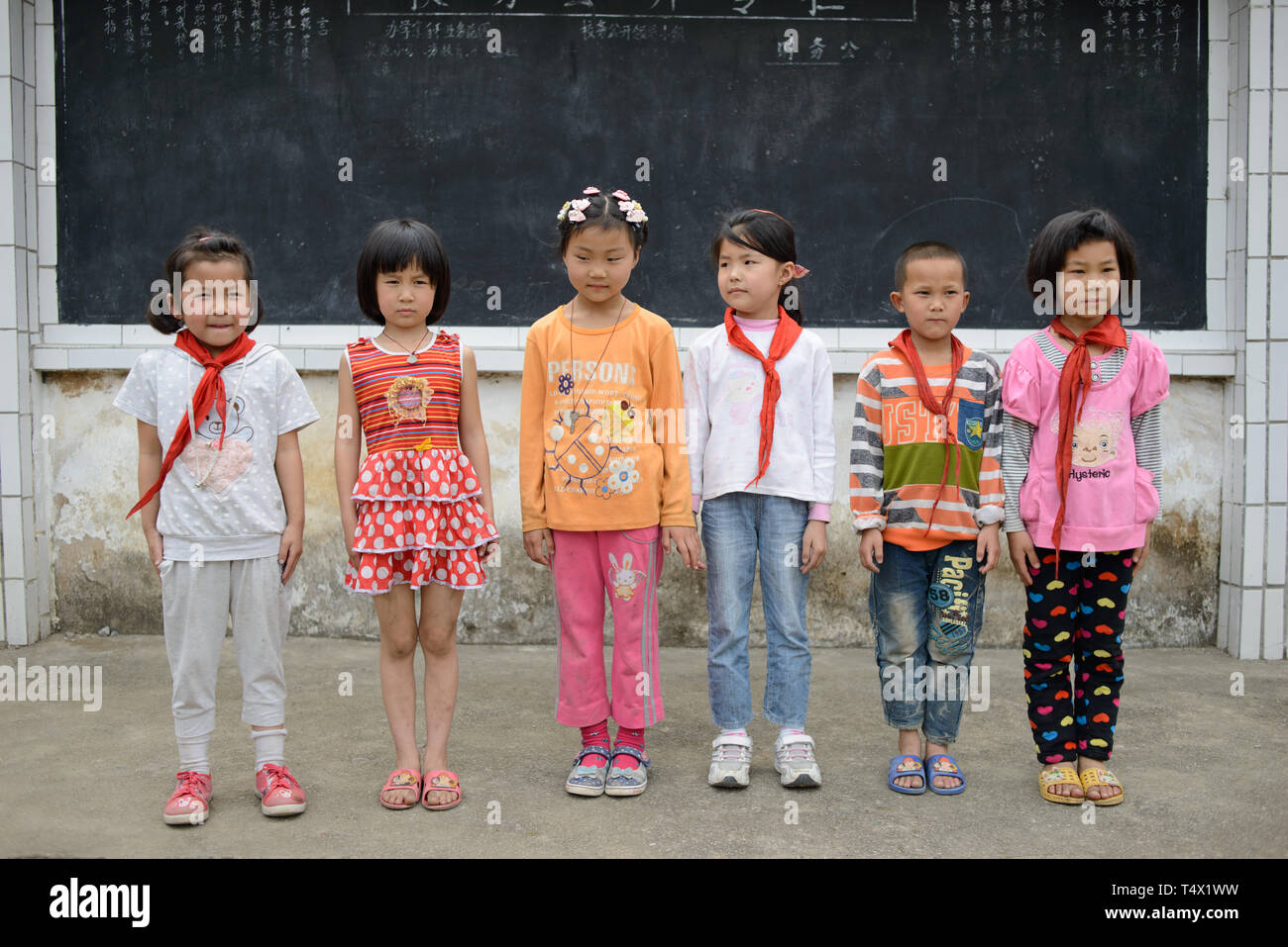 Chinese school girls hi-res stock photography and images - Alamy