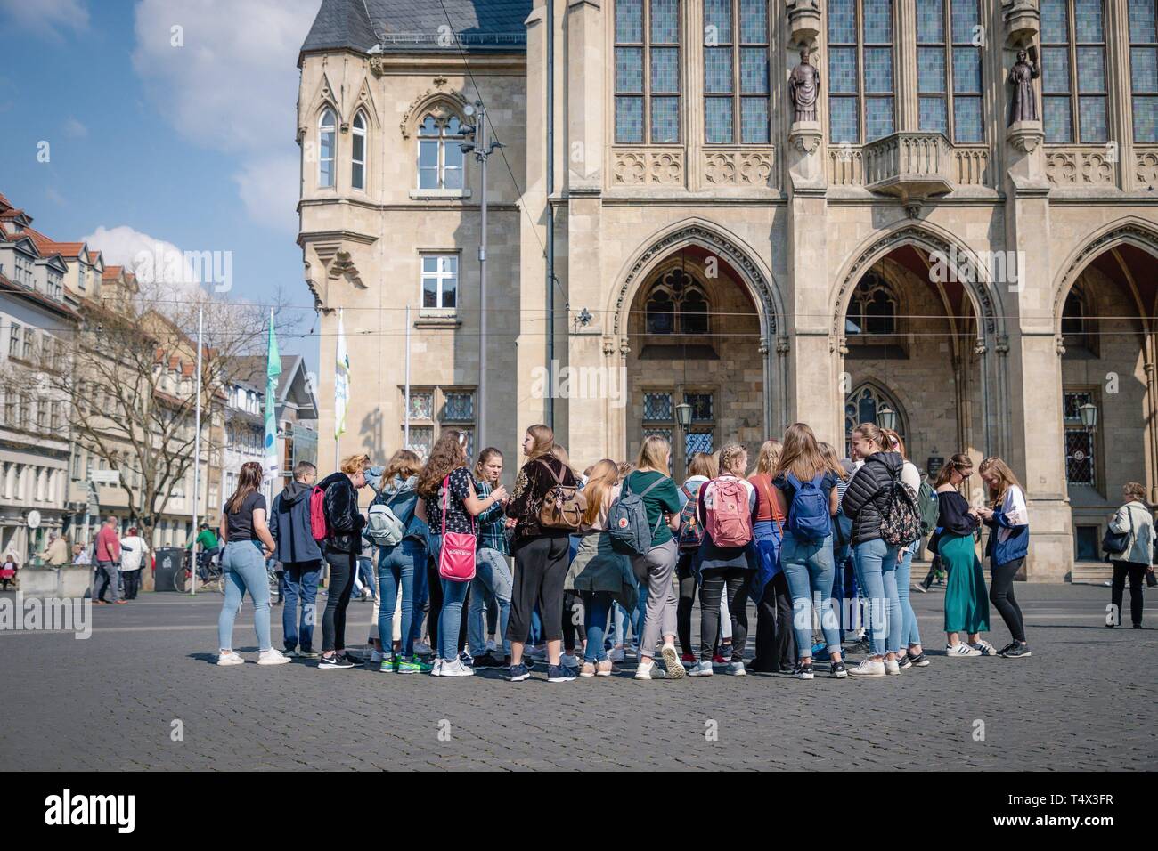 School excursion hi-res stock photography and images - Alamy