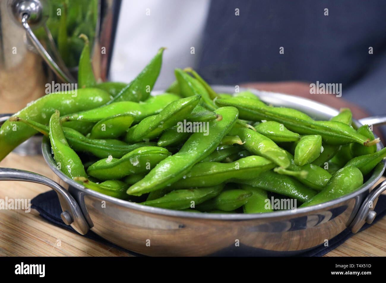 Japanese eating soybeans hi-res stock photography and images - Alamy