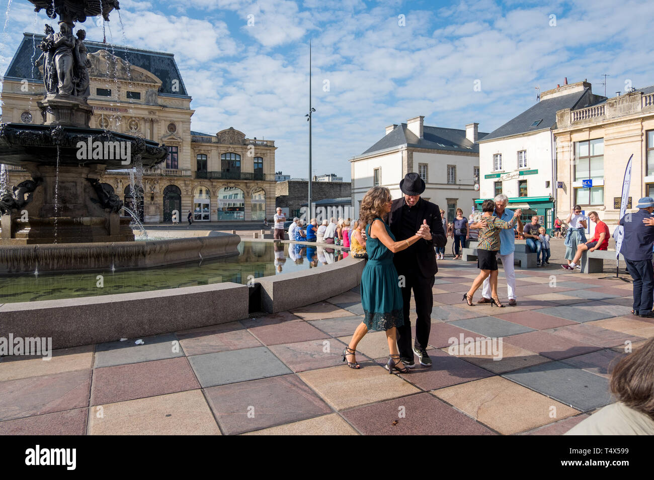 Unrecognizable senior couple dancing hi-res stock photography and ...