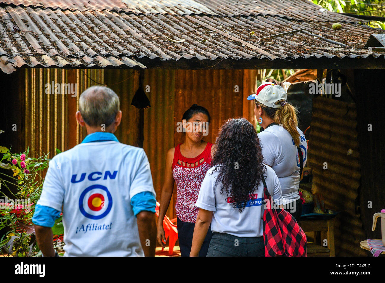 Guatemalan people in small village Stock Photo - Alamy