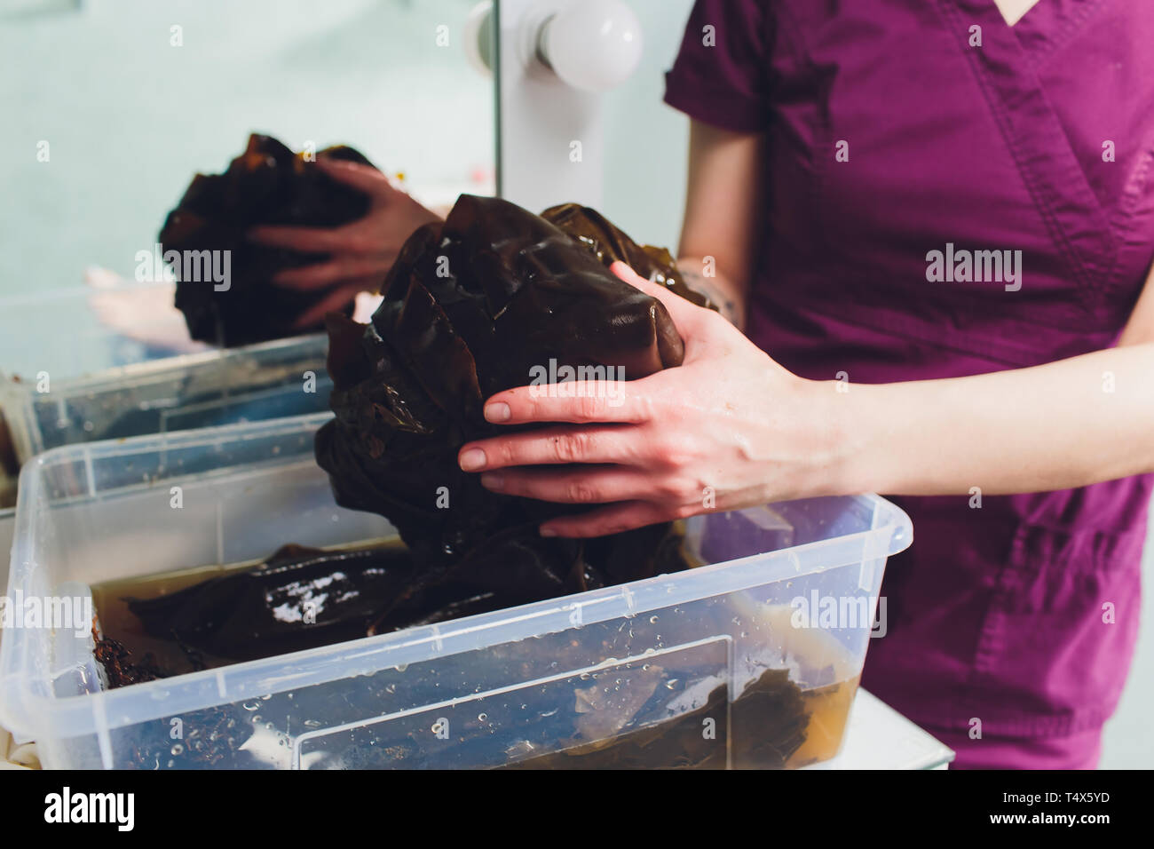 Mud wraps hi-res stock photography and images - Alamy