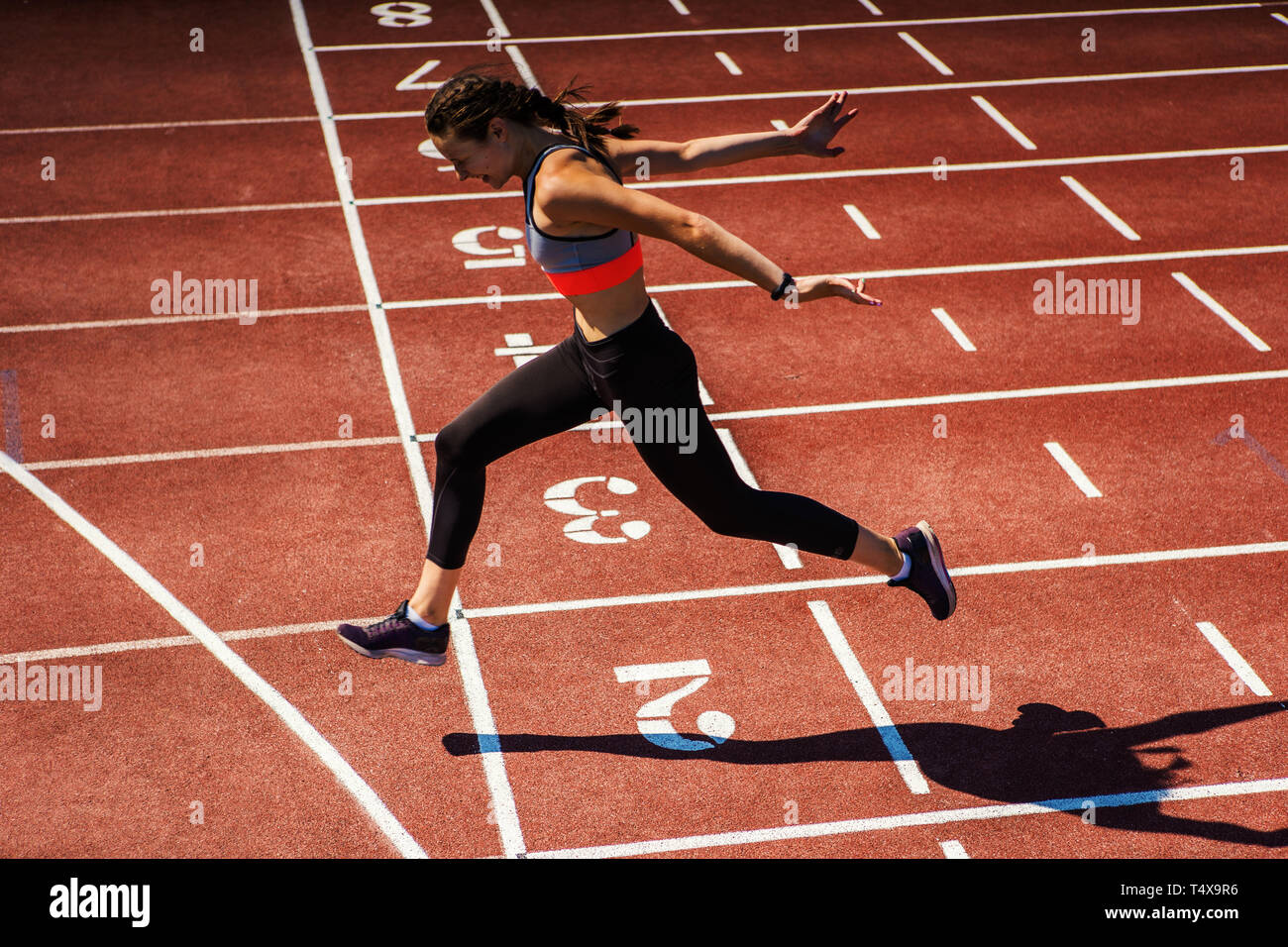 Running sport athlete sports race challenge running track victory hi ...