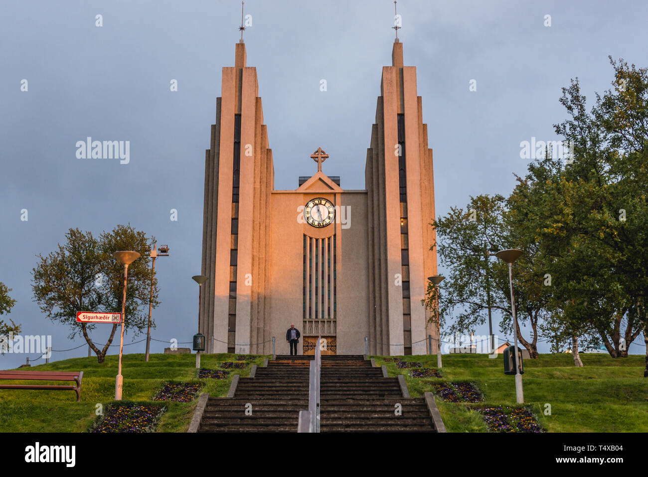 Akureyrarkirkja lutheran church hi-res stock photography and images - Alamy