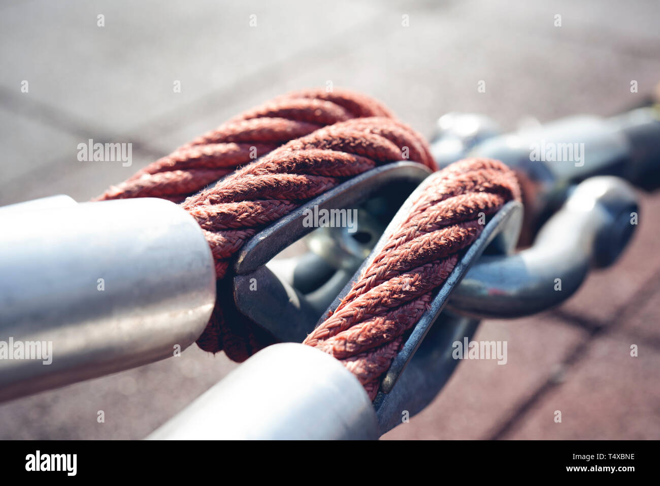 Maritime slings hi-res stock photography and images - Alamy