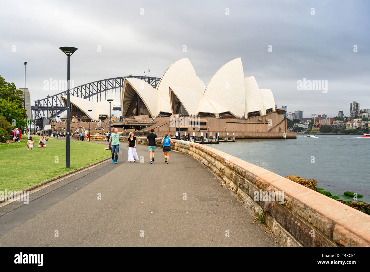 Sydney Opera House, seen from the coastal path of Sydney Royal Botanic ...