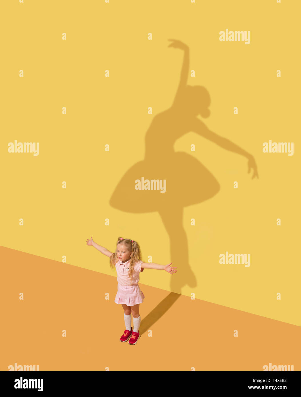Super ballerina hi-res stock photography and images - Alamy