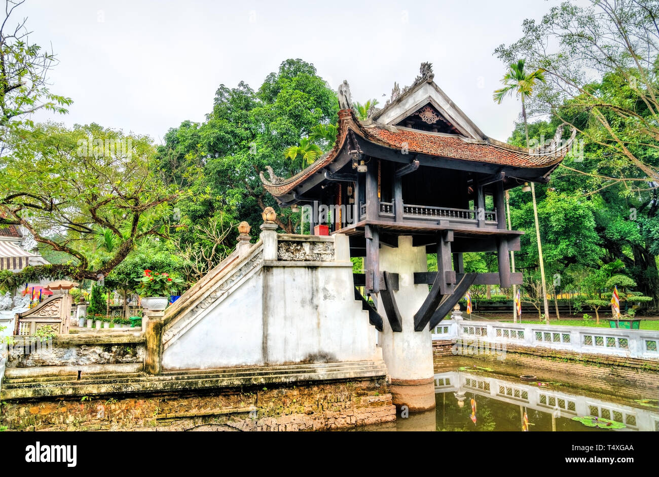 Vietnamese architecture one pillar hi-res stock photography and images ...