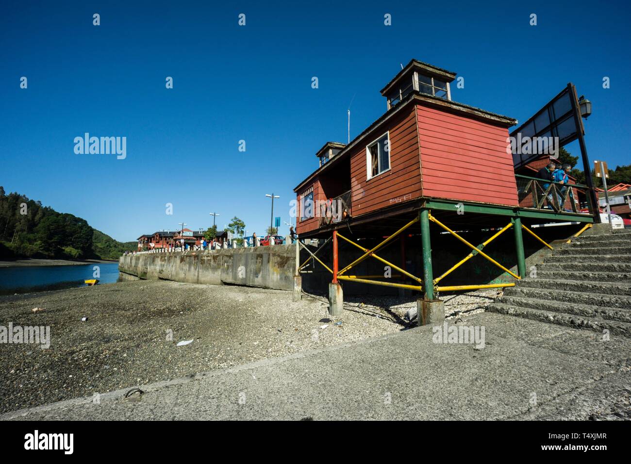 caleta y mercado de pescados y mariscos de Angelmó, Puerto Montt ...