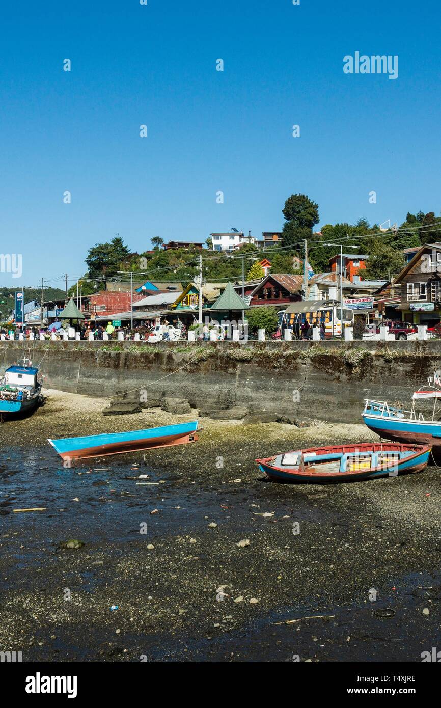 caleta y mercado de pescados y mariscos de Angelmó, Puerto Montt ...