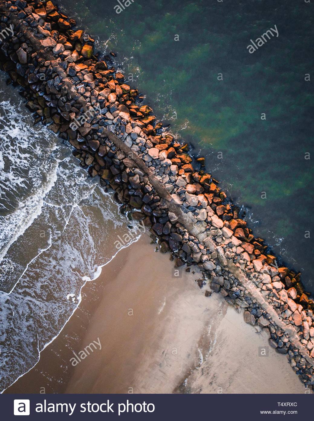 Stone Barrier Stock Photos & Stone Barrier Stock Images - Alamy