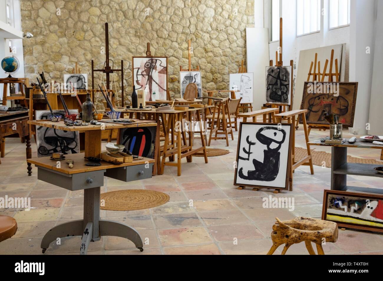 Joan miro mallorca and taller sert hi-res stock photography and images ...