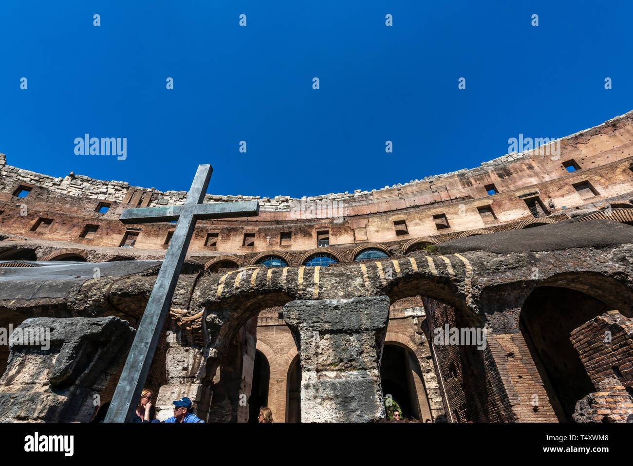 Cross inside colosseum rome italy hi-res stock photography and images ...