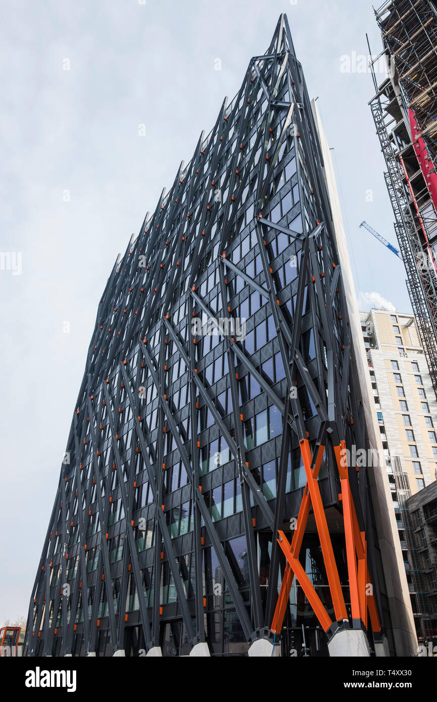 Exoskeleton building hi-res stock photography and images - Alamy