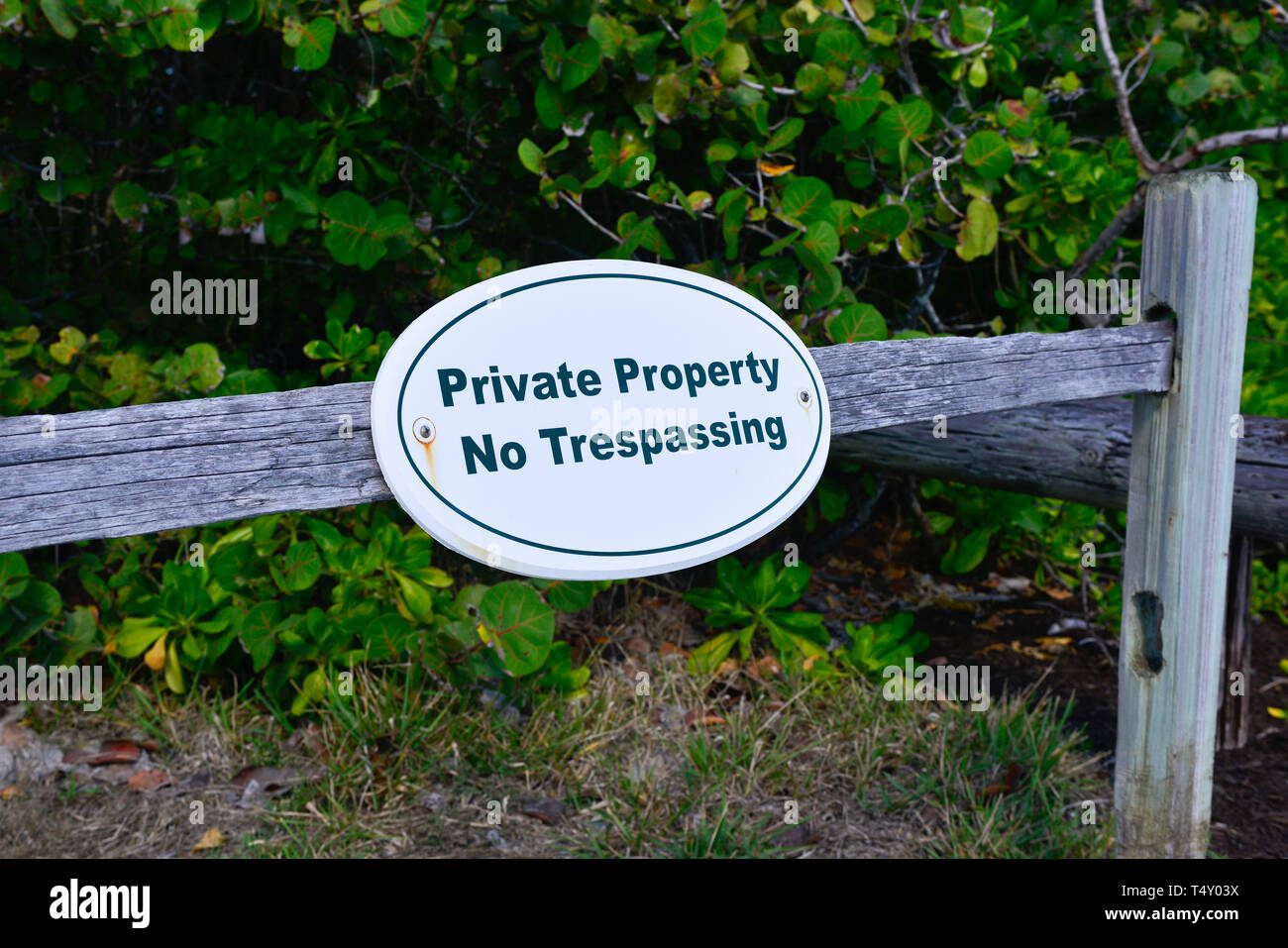 Property signboard hi-res stock photography and images - Alamy