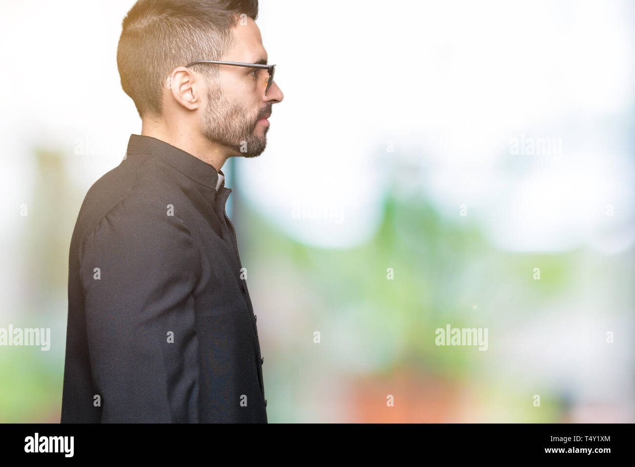 Side view catholic priest wearing hi-res stock photography and images ...