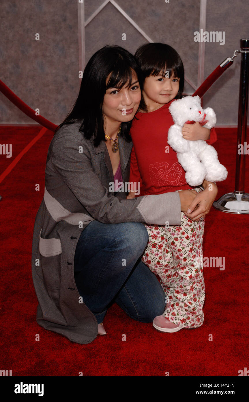 Ming na and daughter hi-res stock photography and images - Alamy