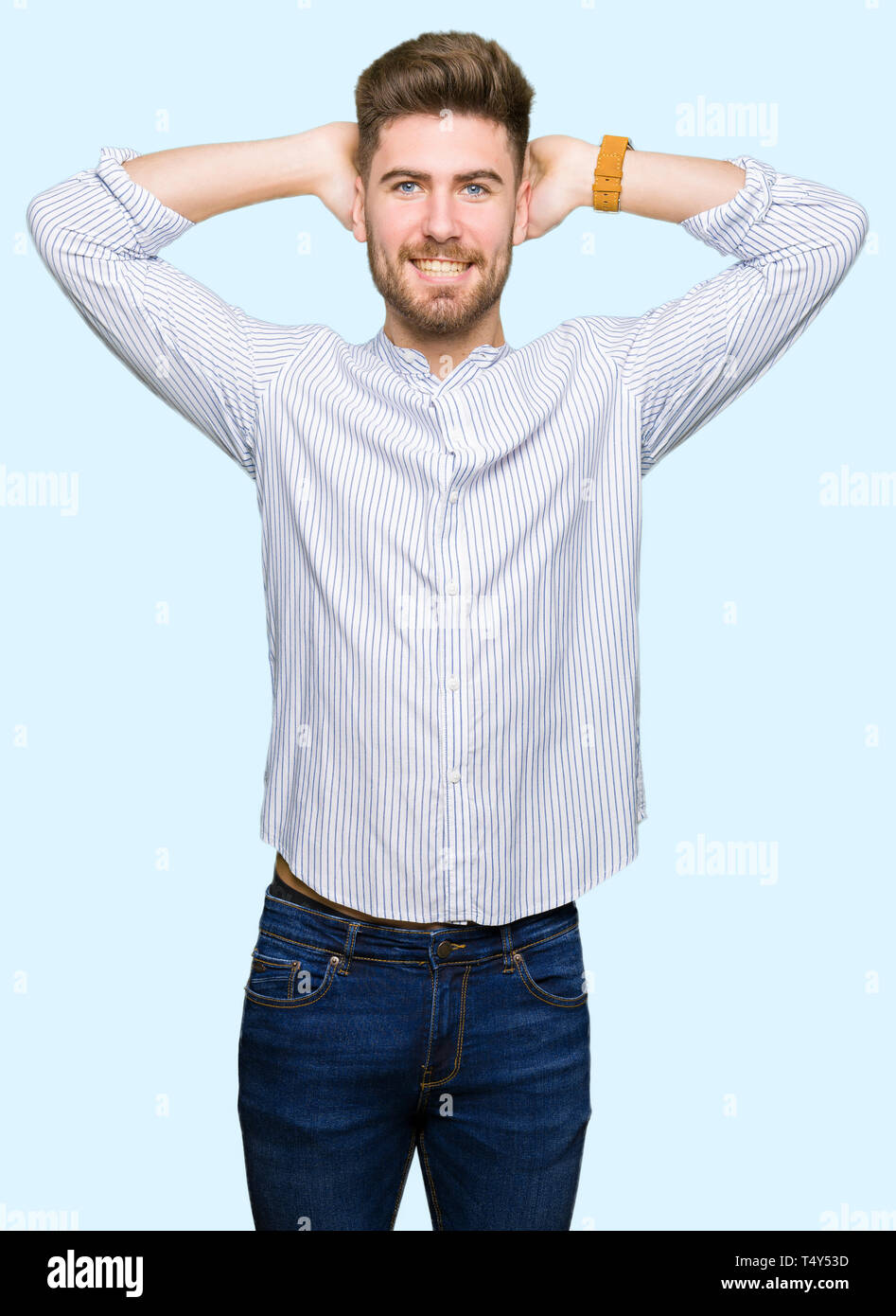 Arm Behind Neck Stock Photos & Arm Behind Neck Stock Images - Alamy