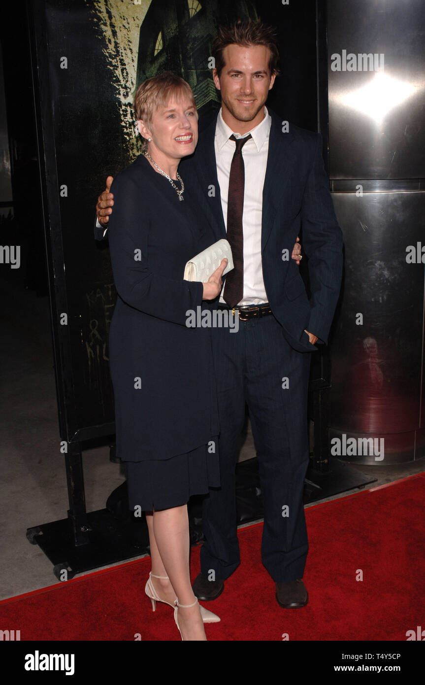 LOS ANGELES, CA. April 07, 2005: Actor RYAN REYNOLDS & mother TAMMIE at ...