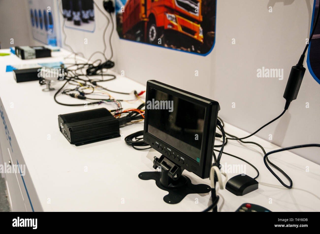 Monitoring system hi-res stock photography and images - Alamy