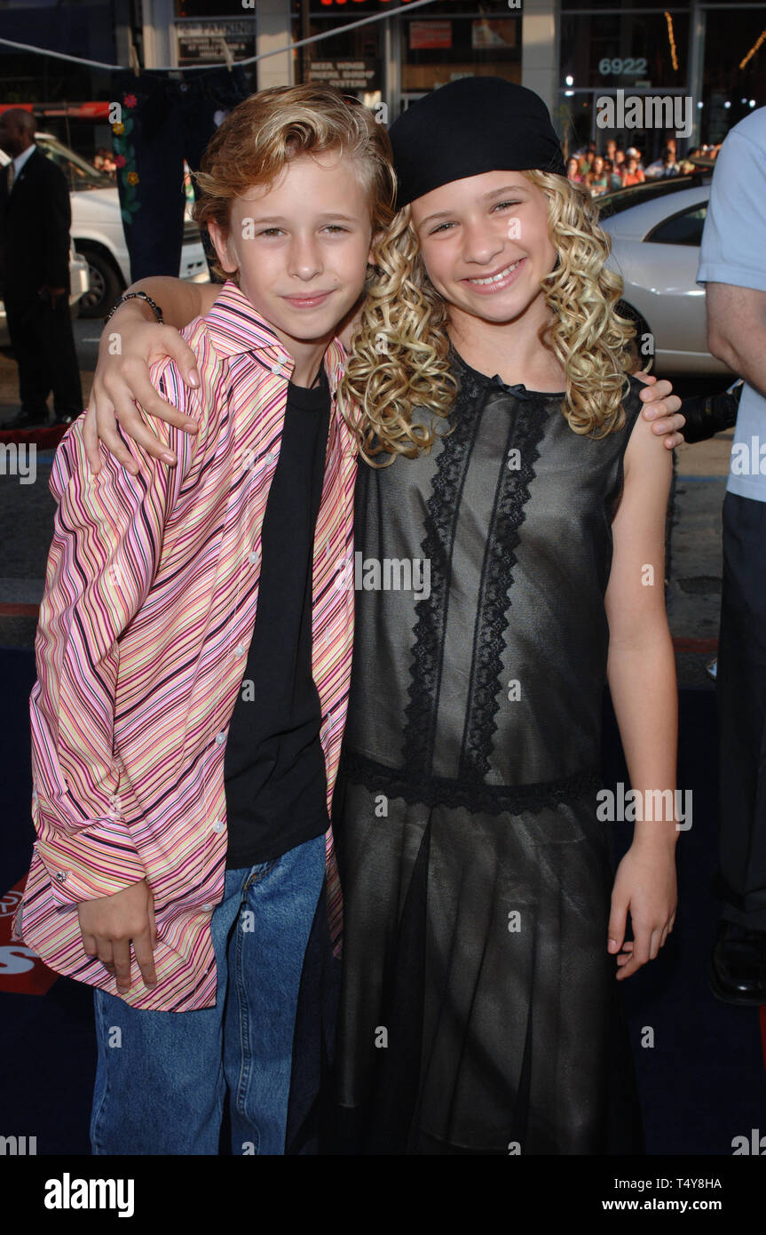 LOS ANGELES, CA. May 31, 2005: Actress JENNA BOYD & brother actor ...