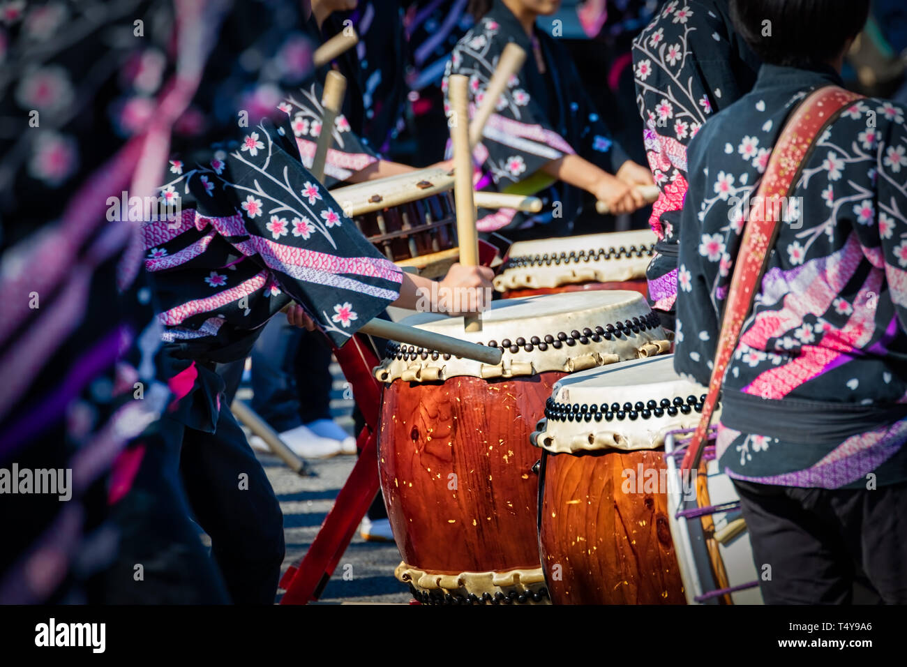 Musicians performing on Taiko Drums in Narita, Japan Stock Photo - Alamy