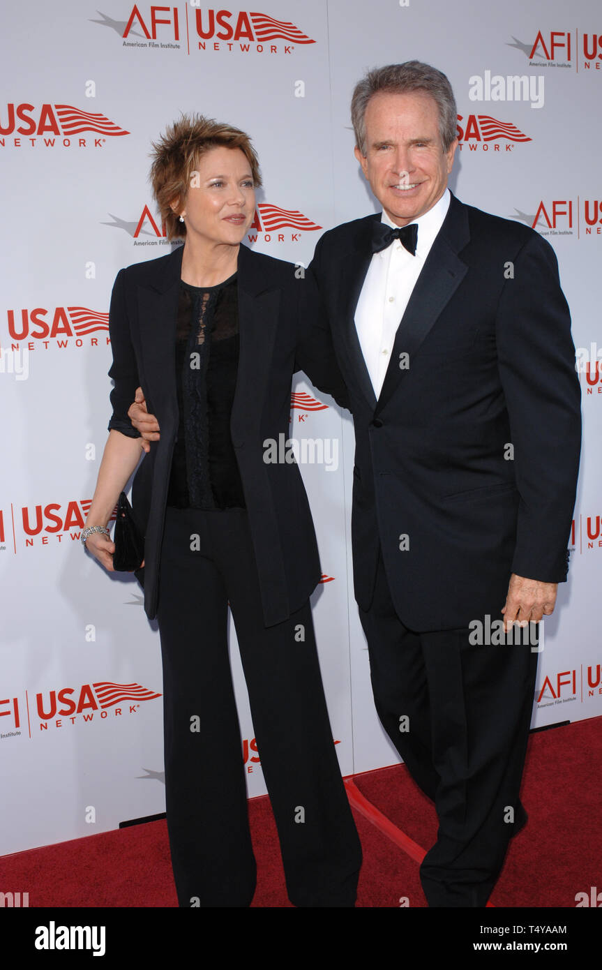LOS ANGELES, CA. June 09, 2005: Actor WARREN BEATTY & wife actress ...