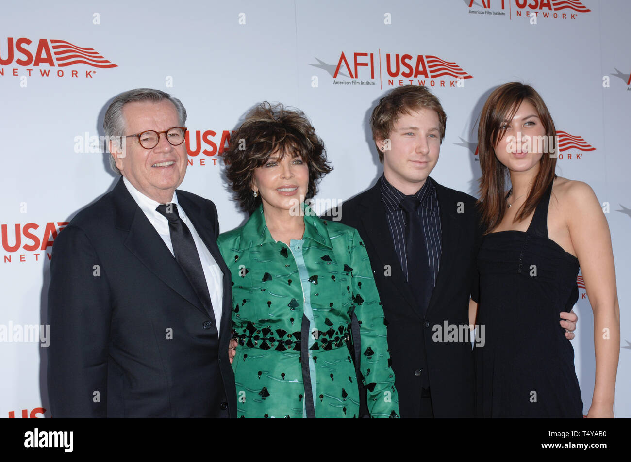 LOS ANGELES, CA. June 09, 2005: Songwriter CAROLE BAYER SAGER & husband ...