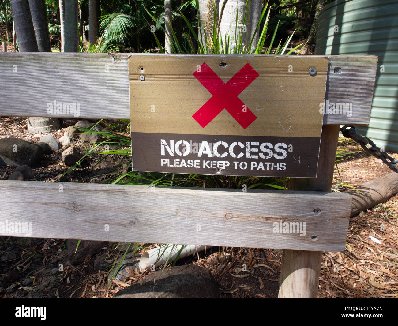 No Access Please Keep To Paths Sign Stock Photo - Alamy