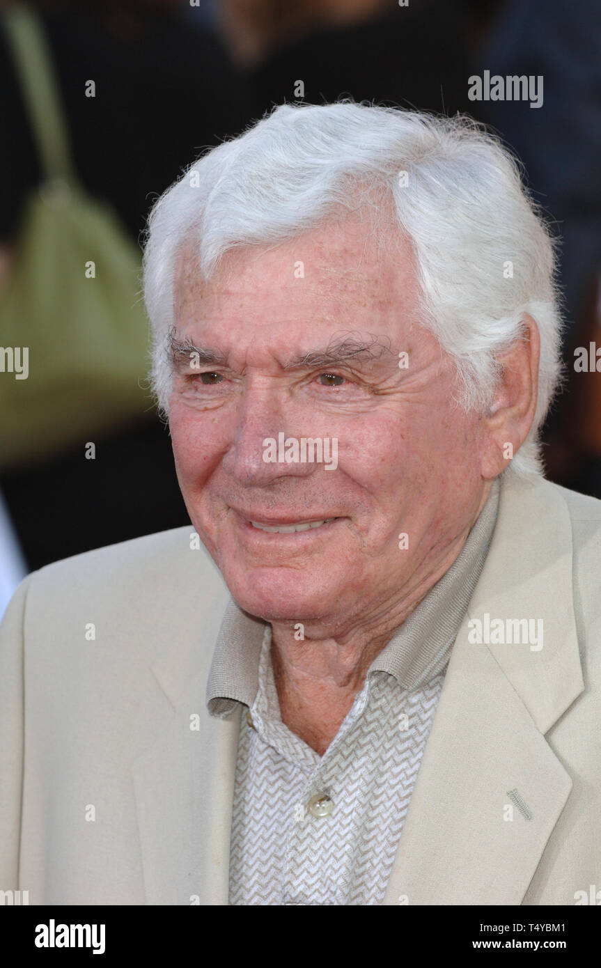 Gene barry the war of the worlds hi-res stock photography and images ...