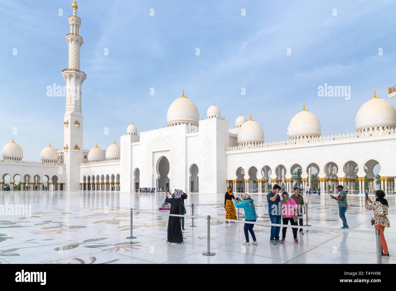 Abu Dhabi, UAE - March 31. 2019. The Sheikh Zayd Grand Mosque Stock ...