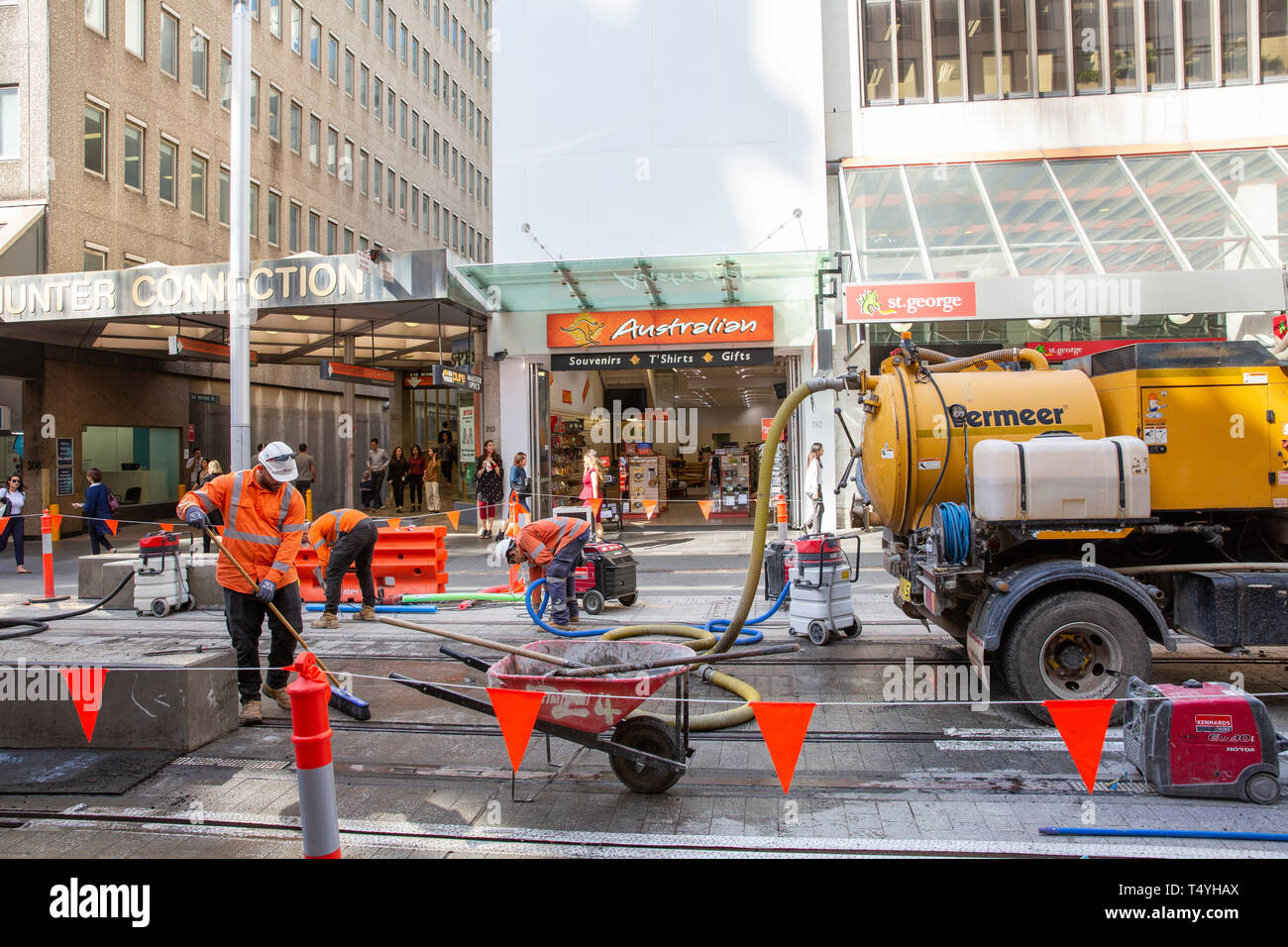 Construction cbd light rail project hi-res stock photography and images ...