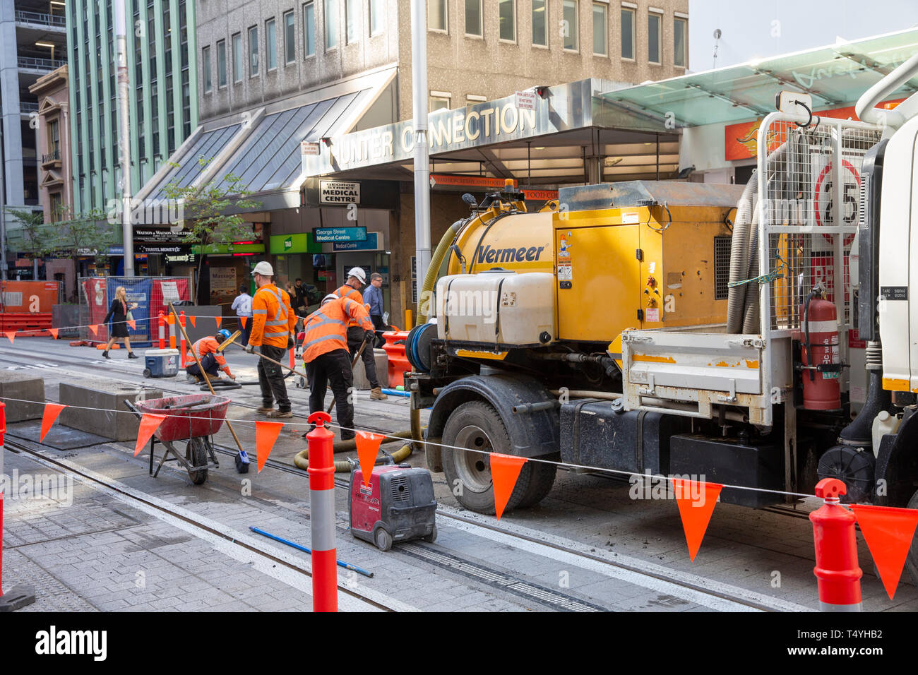 Construction workers australia hi-res stock photography and images - Alamy