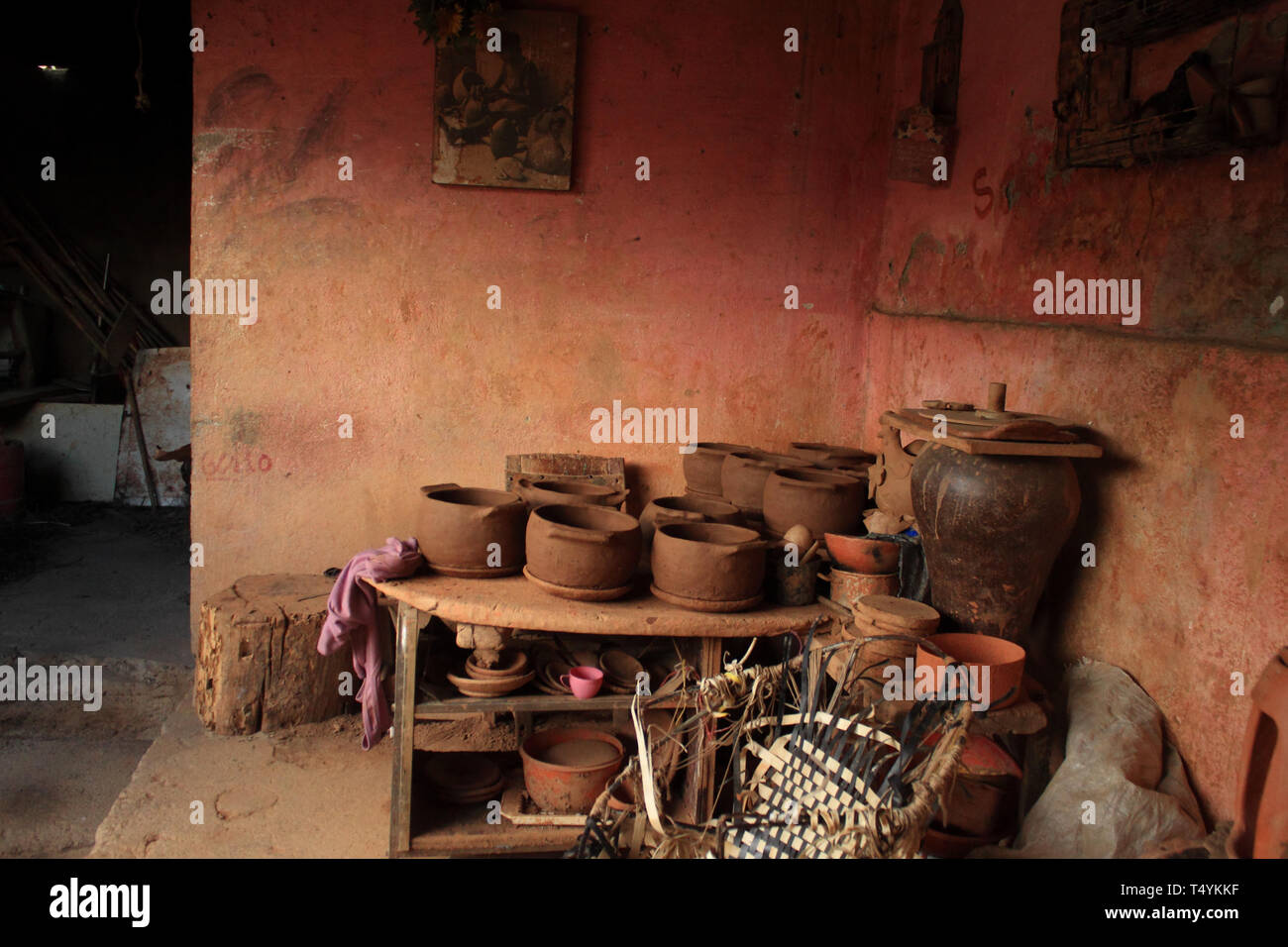 Traditional clay vessels or earthenware Stock Photo - Alamy