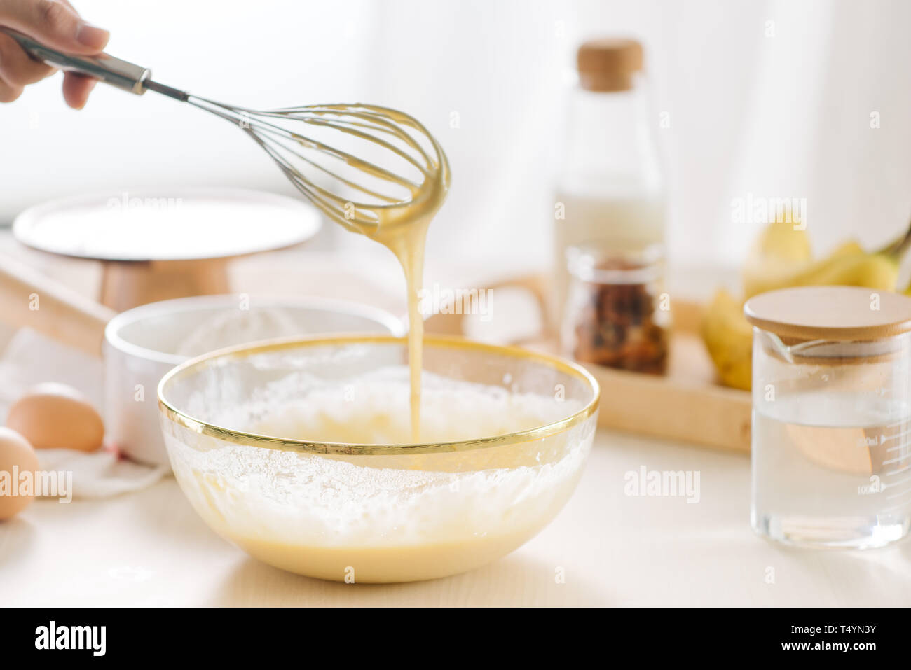 Fresh eggs milk flour hi-res stock photography and images - Alamy