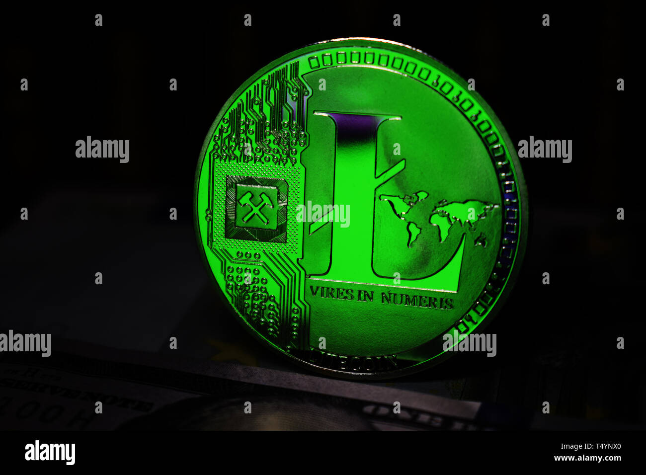 Gloomy background hi-res stock photography and images - Alamy