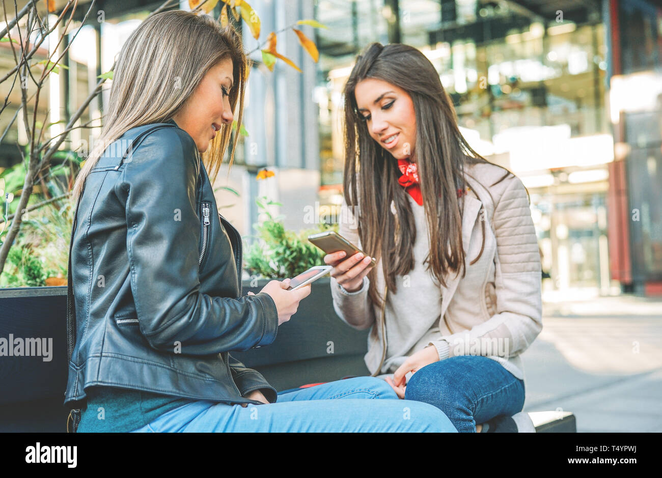 Smart city technology hi-res stock photography and images - Alamy