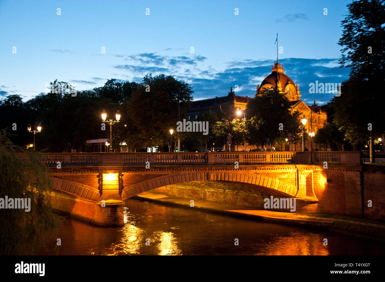 Strasbourg, am Fluss Ill Stock Photo - Alamy
