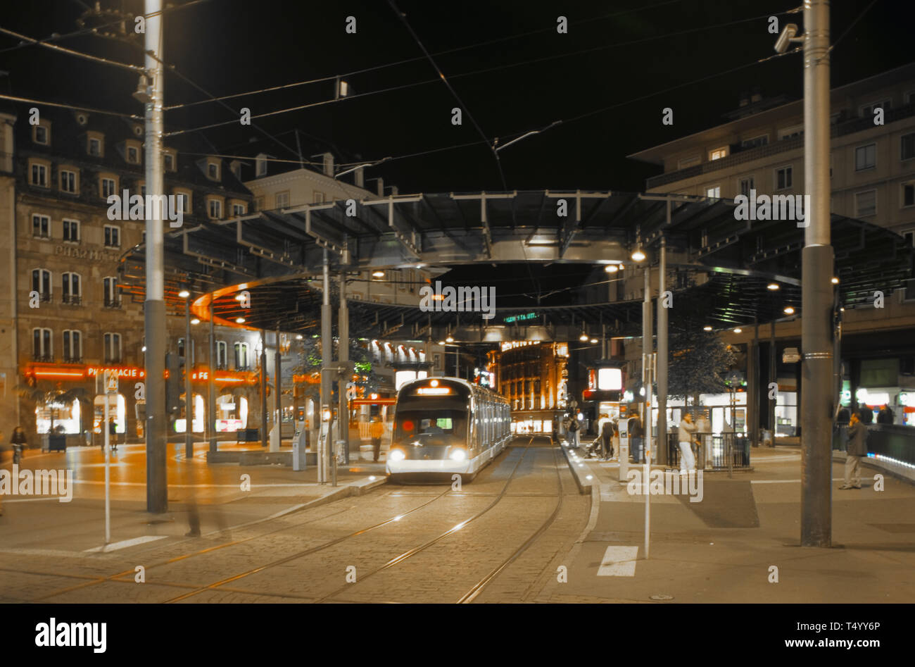 Strasbourg, moderne Straßenbahn - Strasbourg, modern Tramway Stock ...