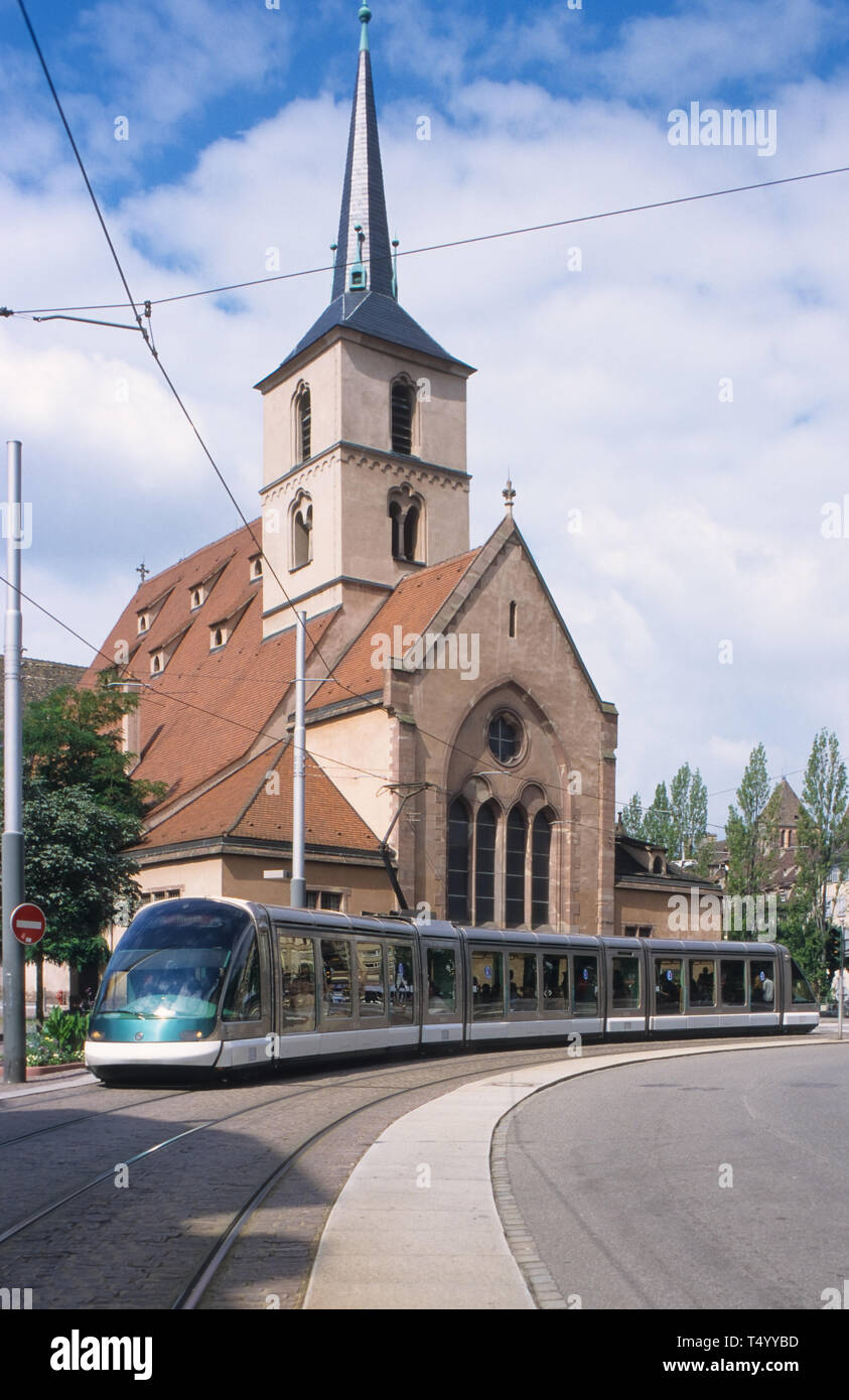 Strasbourg, moderne Straßenbahn - Strasbourg, modern Tramway Stock ...