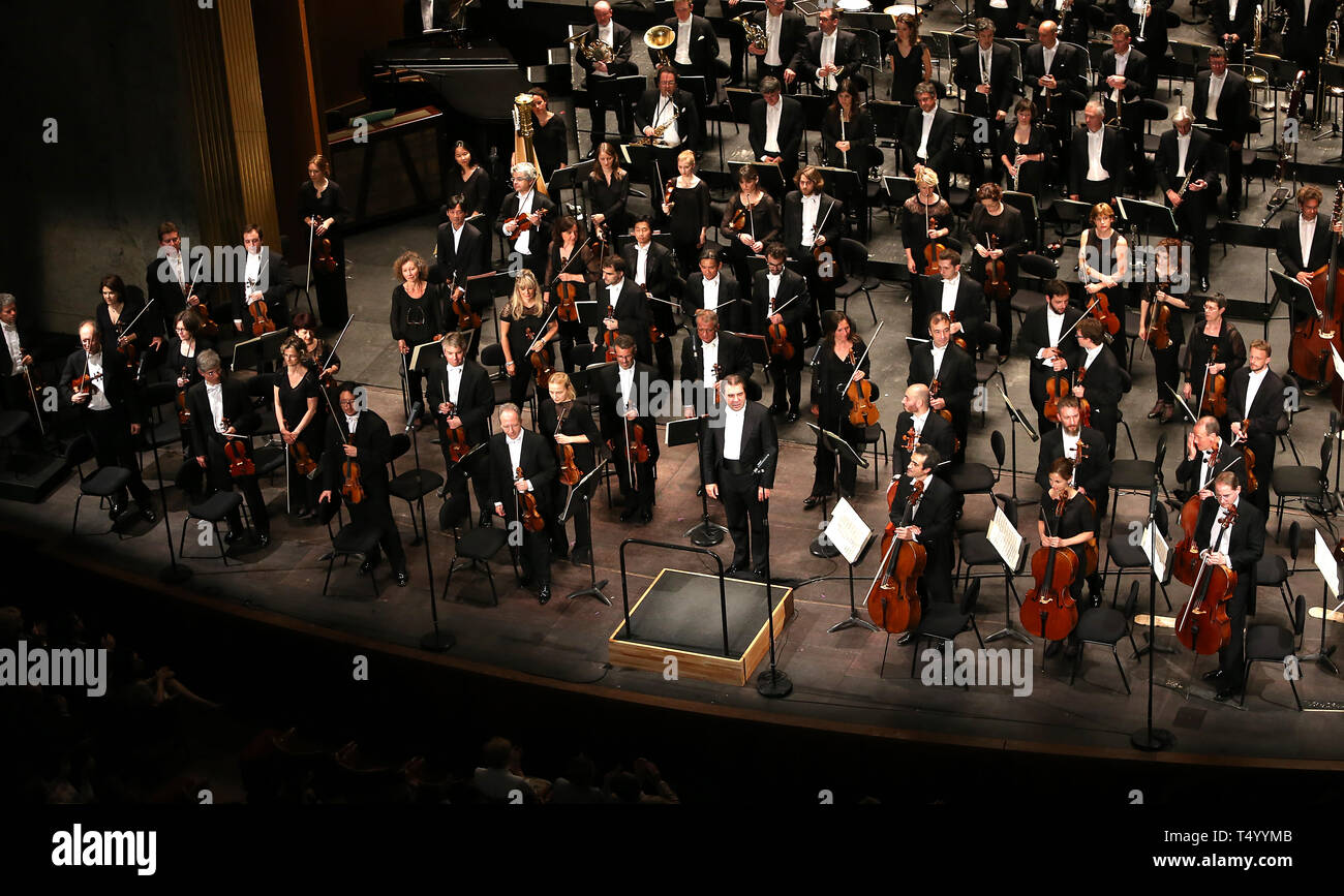 Anna netrebko concert hi-res stock photography and images - Alamy