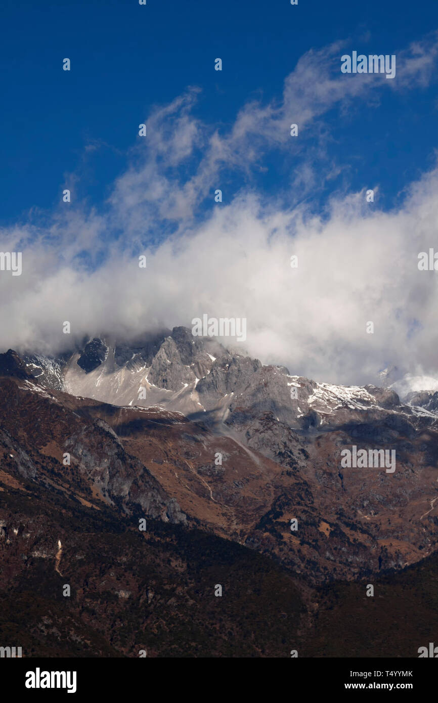 Xueshan range hi-res stock photography and images - Alamy