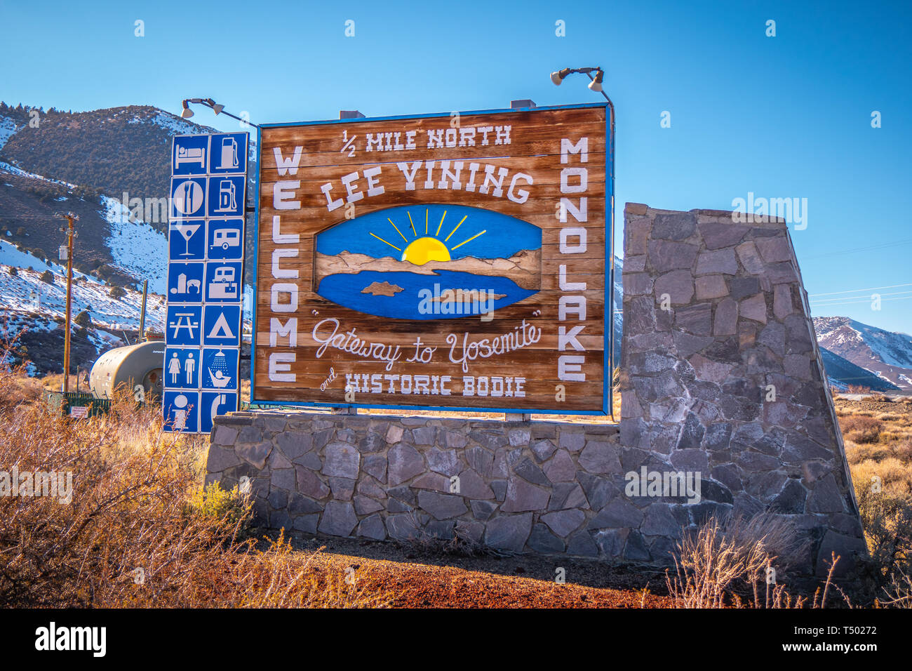 Welcome mono lake sign in hi-res stock photography and images - Alamy