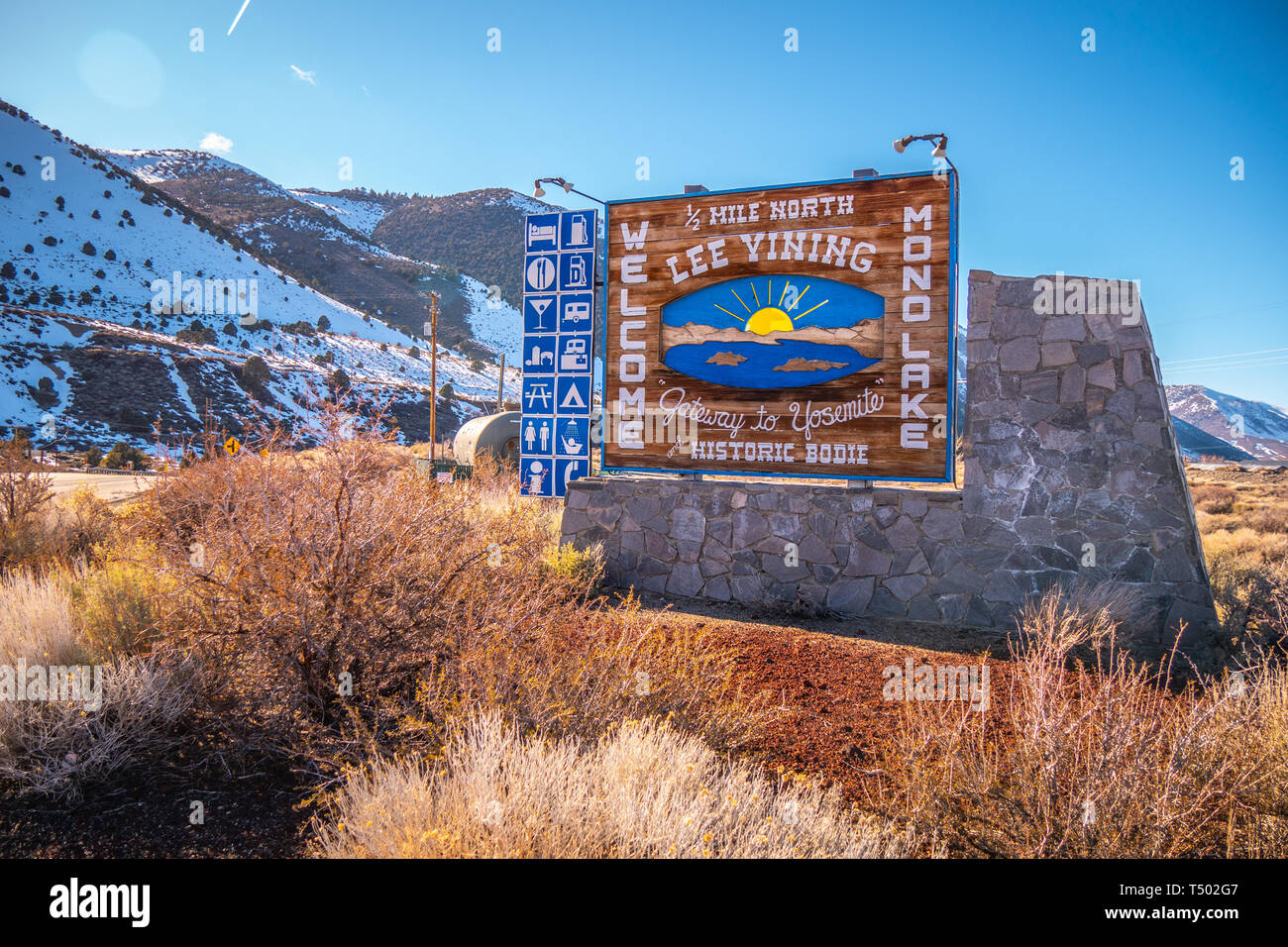 Welcome to Mono Lake sign in the Sierra Nevada - BISHOP, USA - MARCH 29 ...