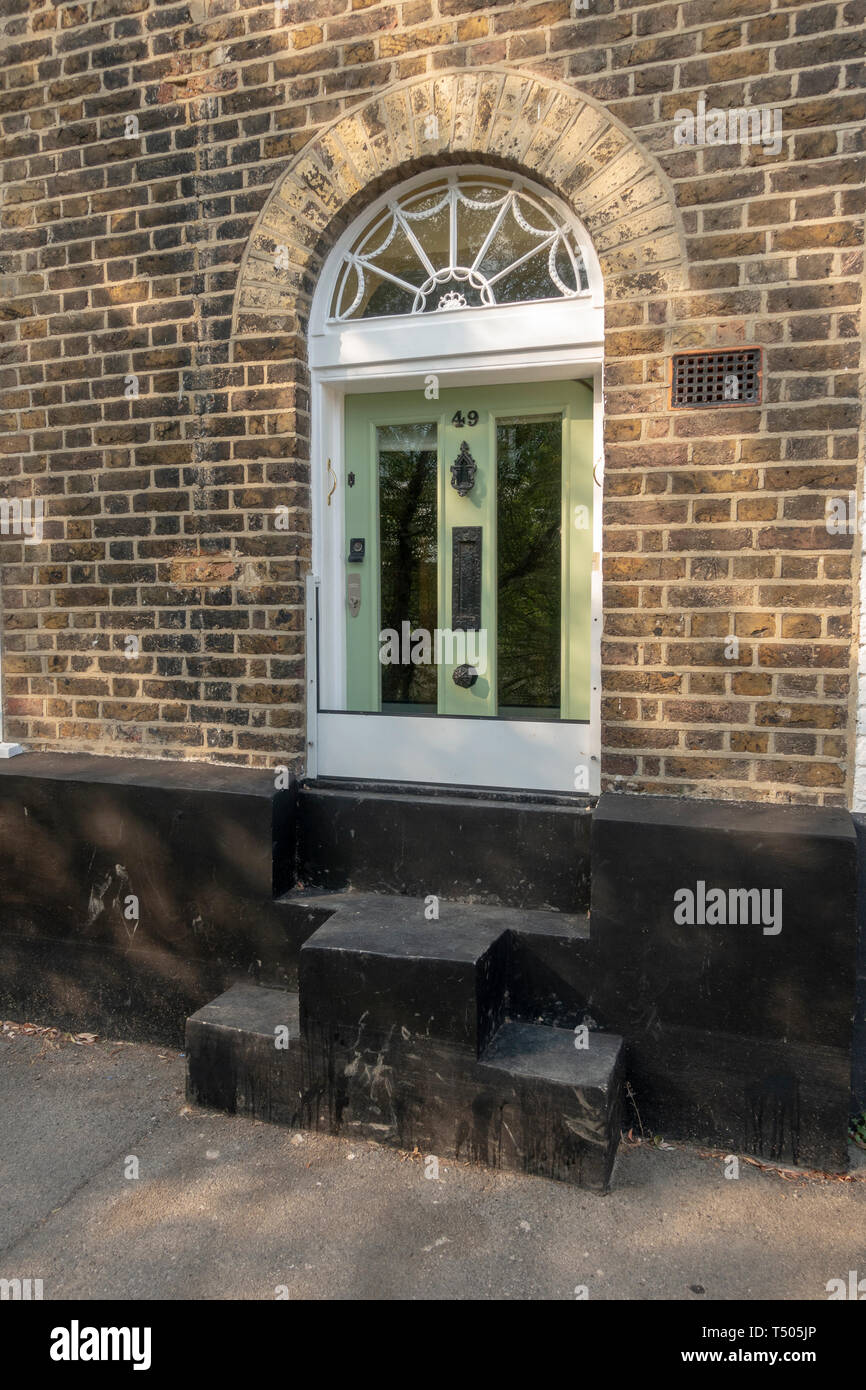 A flood protected doorway on the Thames Path (River Thames), Chiswick ...