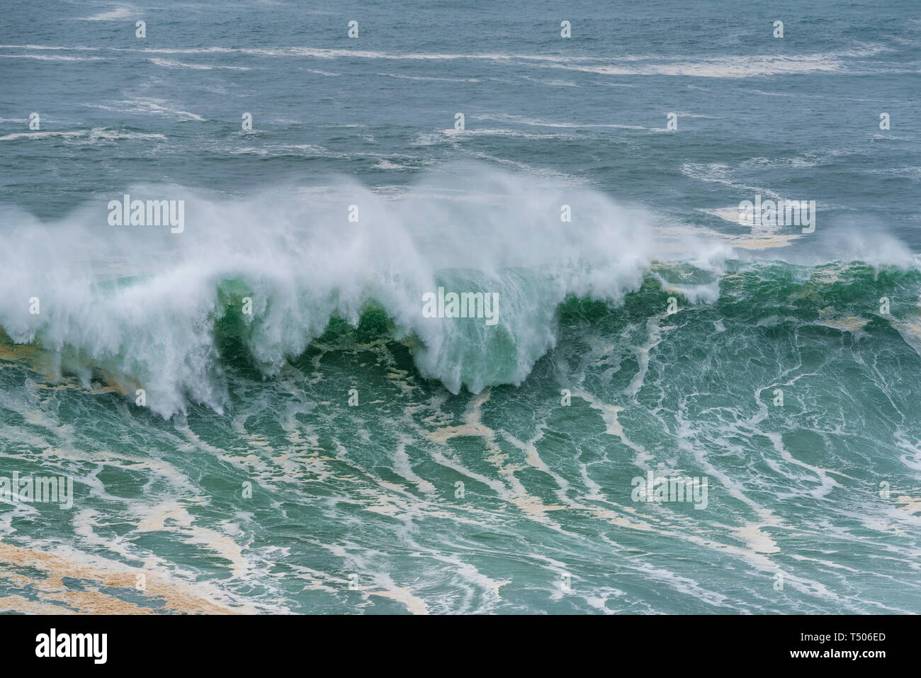 The power of the waves in Atlantic ocean Stock Photo - Alamy